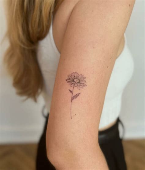 35 Unique Daisy Tattoo Designs And Ideas With Meanings