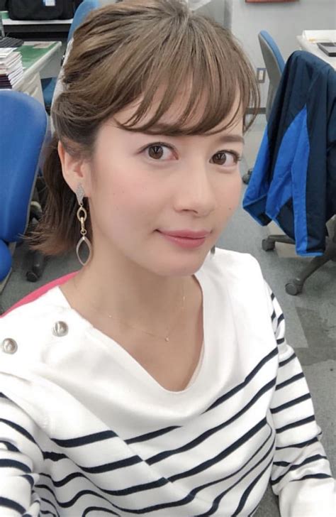 Hoop Earrings Girl Fashion Moda Fashion Styles Fashion