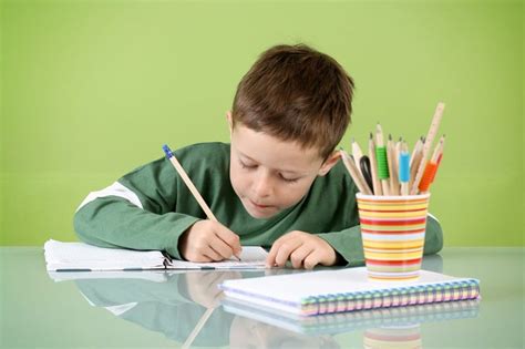 5 trucos para enseñar a los niños a hacer los deberes Madres Hoy