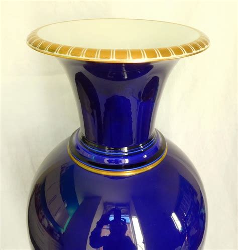 Sèvres Manufacture Nationale 1888 monumental vase en porcelaine