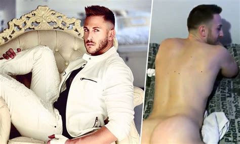 Alex Palmieri Si Fa Sculacciare Nudo Su OnlyFans