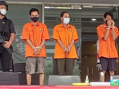 Polisi Ungkap Modus Emak Emak Gelapkan 50 Mobil Rental Tagar
