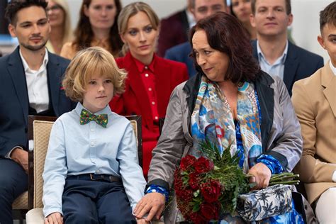 Barwy szczęścia odcinek 2973 Mirek zaopiekuje się Bogusią po wyjściu