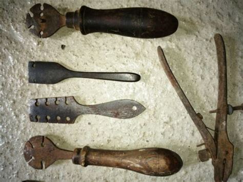 E6 ANCIEN BAILLE VOIE PINCE CLÉ A AVOYER outil ancien OLD TOOL lot N3
