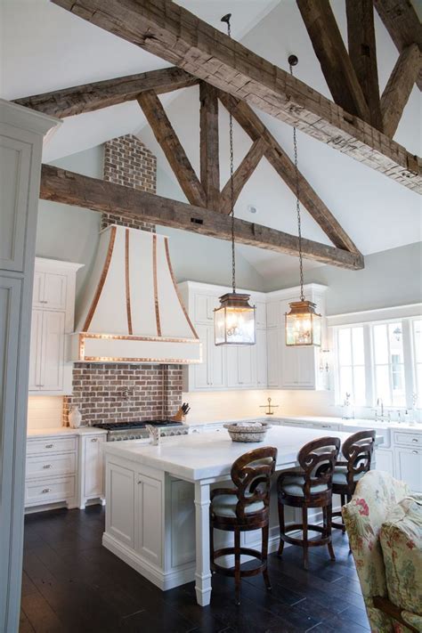 10 Vaulted Ceiling With Beams DECOOMO