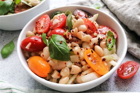 Weiße Bohnen Salat mit Tomaten in 5 Minuten Genuss des Lebens