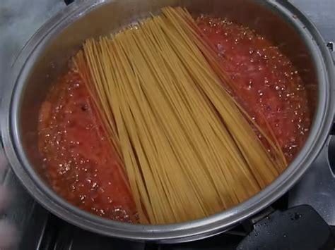 Spaghetti AllAssassina Ricetta Originale Barese Chef Stefano Barbato