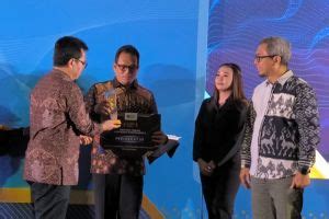 Media Center Media Center Riau Kembali Raih Penghargaan Anugerah Media