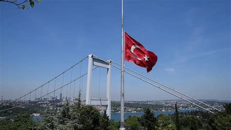 Milli yasta okullar iş yerleri açık mı 3 günlük milli yas tatil mi