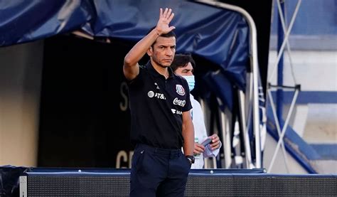 Oficialmente Jaime Lozano dejó el banquillo del Tri