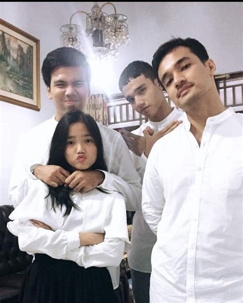 Haji Faisal Disebut Sukses Didik Anak Ini 7 Potret Kebersamaan Fuji