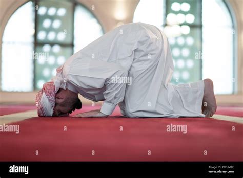 Man Performing Sajdah In Namaz Stock Photo Alamy