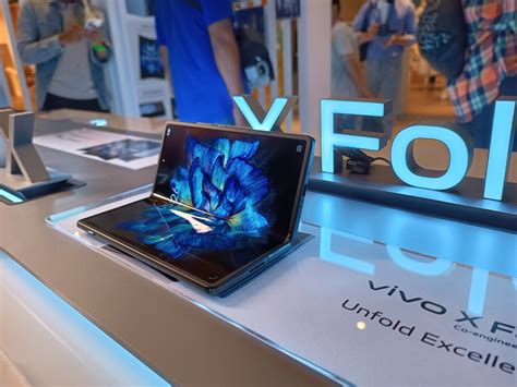 Vivo Siap Bawa HP Layar Lipat