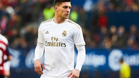 Mercato Real Madrid Un indésirable de Zidane s enflamme pour son