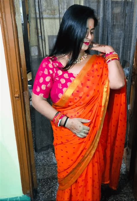 Desi Bhabhiauntyyoung Type Maal Ke Saath Maja Karte Hai Tele Hornyguy21 Ronlyindianincest
