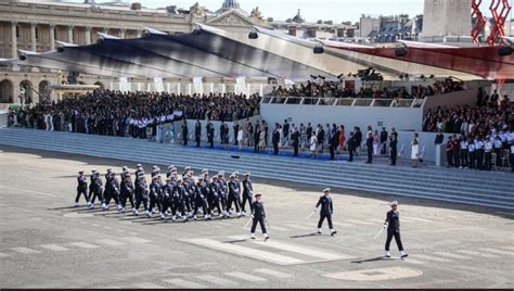 Militant André D on Twitter France 14 juillet Darmanin UN