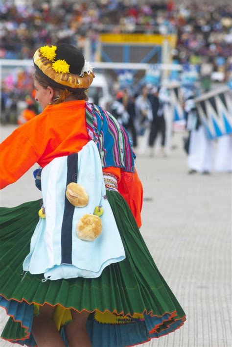 Festividad Y Carnaval De La Virgen De Candelaria De Puno Es Una