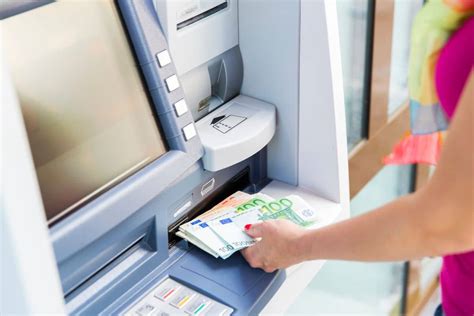Il Existe Une Astuce Pour Retirer De L Argent Au Distributeur Sans