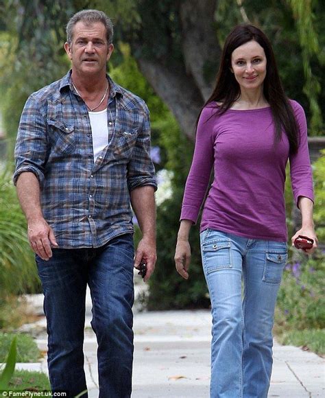 9 Hot Sexy Madeleine Stowe Bikini Pics