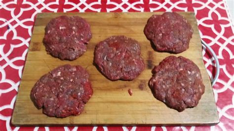 Hambúrguer caseiro Miolo de Acém Receita barata e saborosa