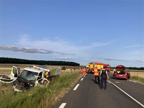 Haute Saône Choc frontal sur la RD 70 près de Gray trois blessés