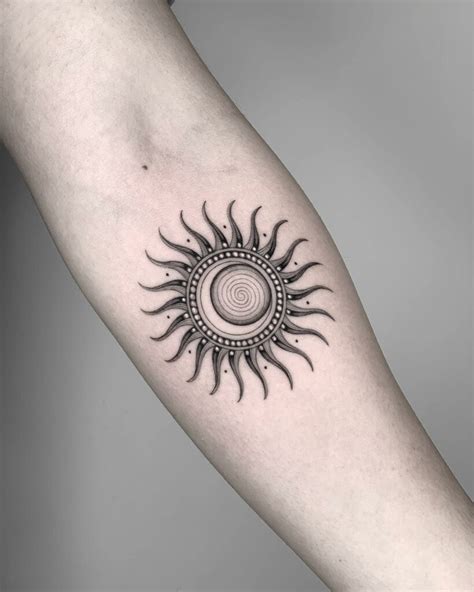 11 Simple Sun And Moon Tattoo Ideas That Will Blow Your Mind