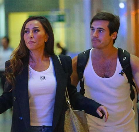 Sabrina Sato revela não sentir ciúmes de beijos de Nicolas Prattes em