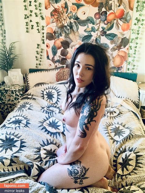 House Feminist Aka Sweatpants Cher Nude Leaks OnlyFans Faponic