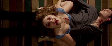 Sarah Hyland Desnuda En Vampire Academy