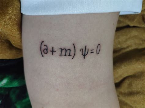 Ecuación de Dirac Tatuaje Ecuación de dirac Tatuaje novios Tatuajes