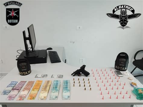 OPERAÇÃO ALBATROZ Casal é preso pela ROTAM pistola drogas e