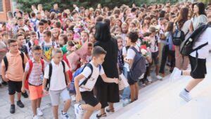 Publikohet Kalendari Shkollor 2024 2025 shtohet një festë zyrtare