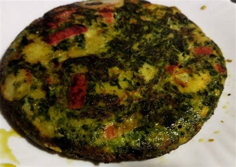 Tortilla de espinacas con patata y pimiento rojo Receta de Anaïs Cruz