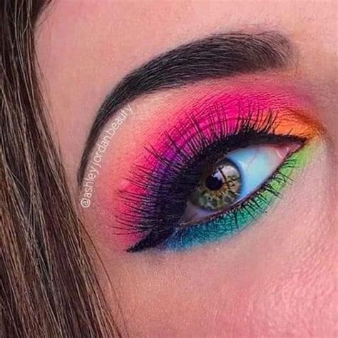 Maquillajes En Tonos Del Arcoiris Lo Mejor De 2024
