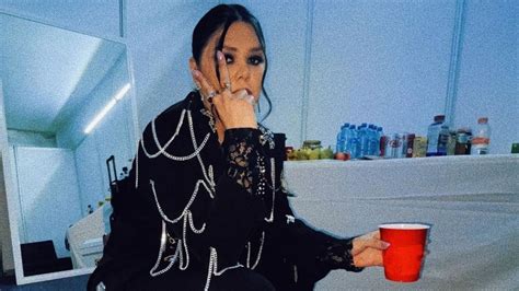 Yuridia tiene la canción ideal para todos los que le llaman a su ex en