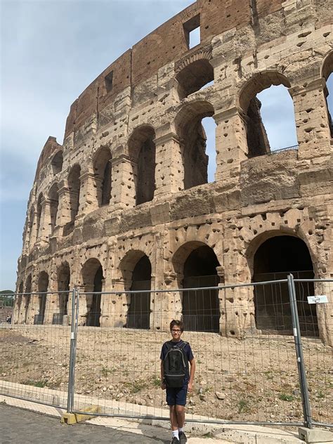 Colosseo Roma Italia Near The Stern Entrance Andy Pos Flickr