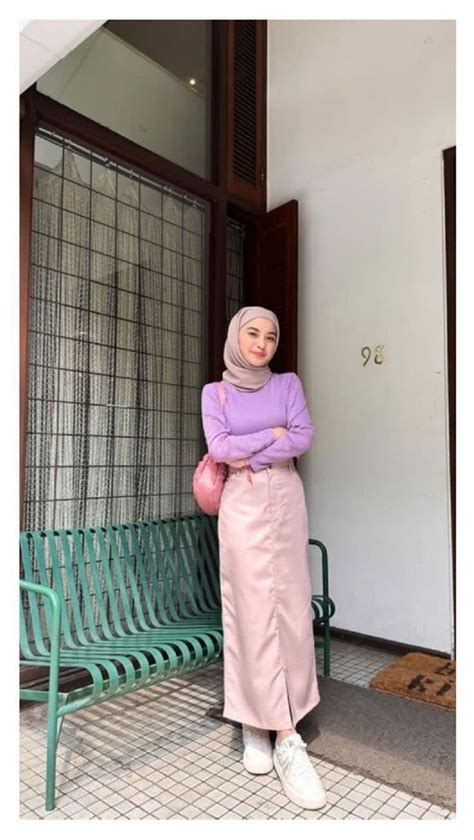 Ide Outfit Hijab Hangout Dengan Simple Menggunkan Rok Kemeja Kulot