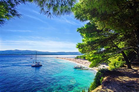 Wakacje wczasy wyspa Brač All Inclusive hotele noclegi atrakcje