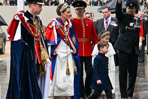 Kate Middleton Princesse De Galles A Choisi Une Robe Alexander