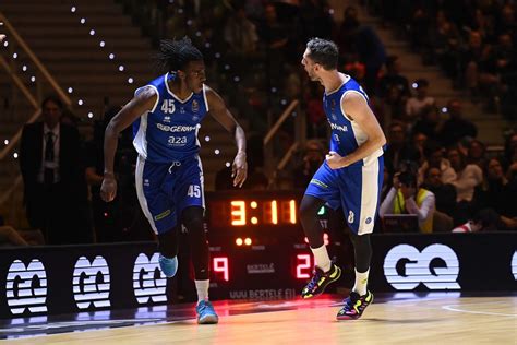 Coppa Italia Basket La Germani Brescia Batte Pesaro E Vola In Finale