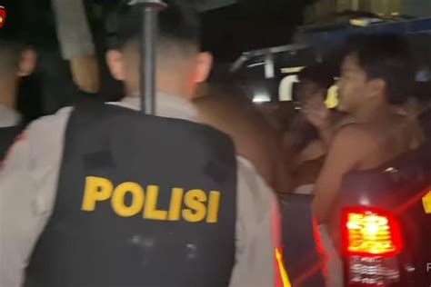 Lagi Lagi Aksi Tawuran Marak Di Padang Belasan Pelaku Dan Senjata