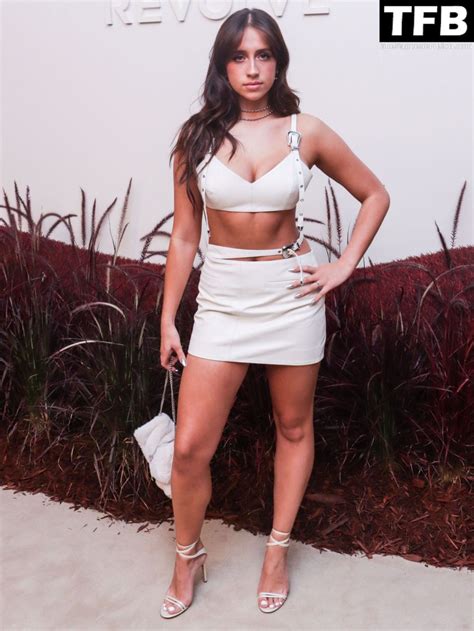Tate Mcrae Displays Her Sexy Boobs And Legs At The Revolve Event In Manhattan 18 Photos