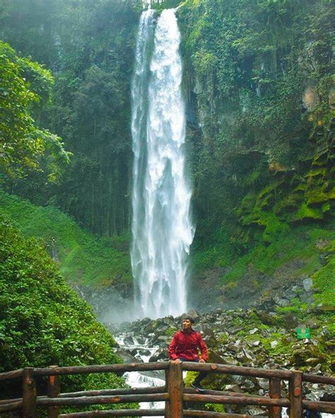 Air Terjun Grojogan Sewu Tawangmangu