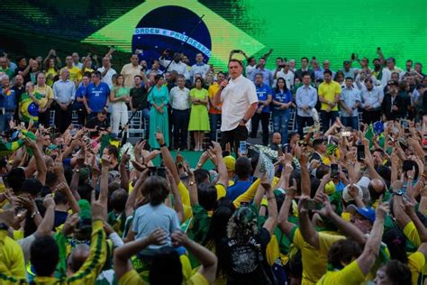 Capadocianas Ruy Castro Bolsonaro Prepara A Guerra Civil FSP