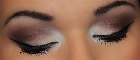 Neutral Eyes Using Mac Crushed Metallic Pigment In Roasted Chestnut