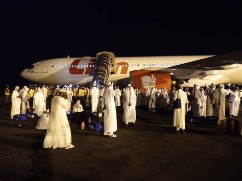 1er Vol retour du Hadj 2023 Plus de 400 pèlerins signent leur retour