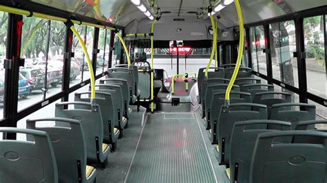 Subió al colectivo y recibió una sorpresiva cachetada por un insólito