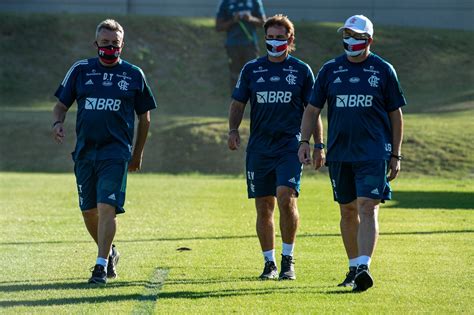 A Chegada De Preparador F Sico Dome Tem Staff Completo Para