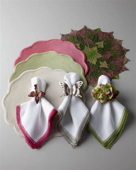 20 Festive Napkin Ring Ideas For Holiday Table Decoration