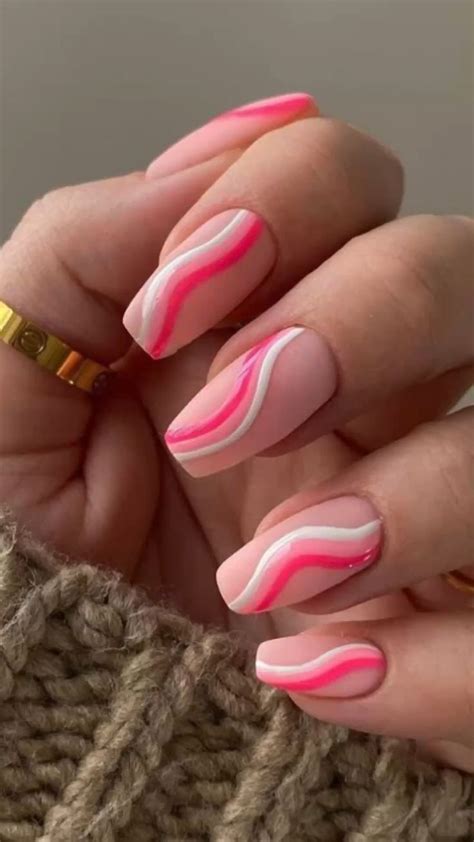 Aesthetic Preppy Nail Inspiration In 2022 Stylish Nails Simple Nails